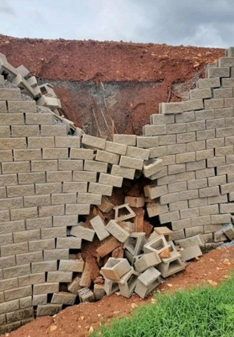 The Ultimate Guide to Building Retaining Walls in CNY