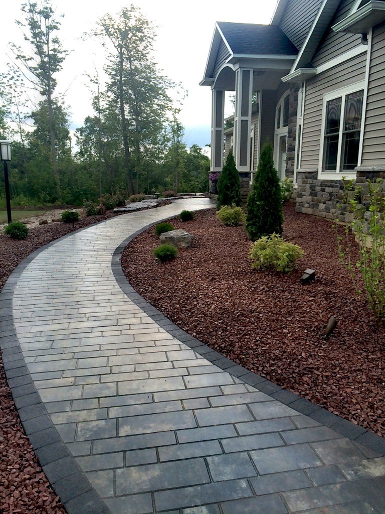 How hardscapes and softscapes combine to create landscape designs