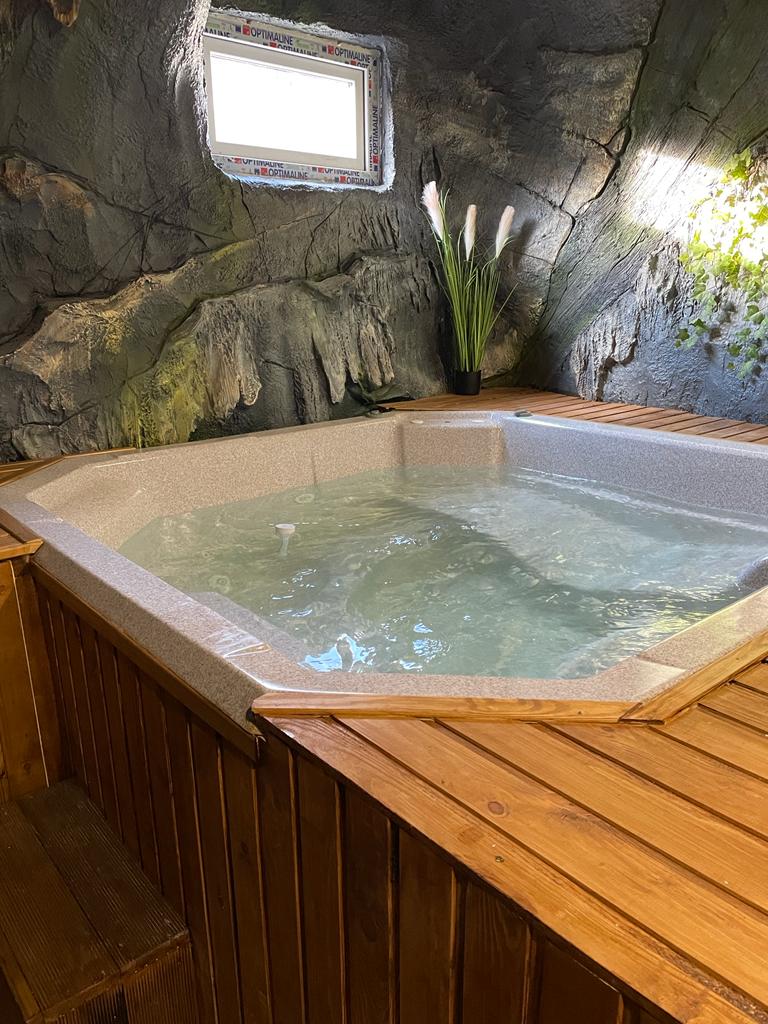 Piscină și SPA - La Grotta Resort - Vadu Crisului