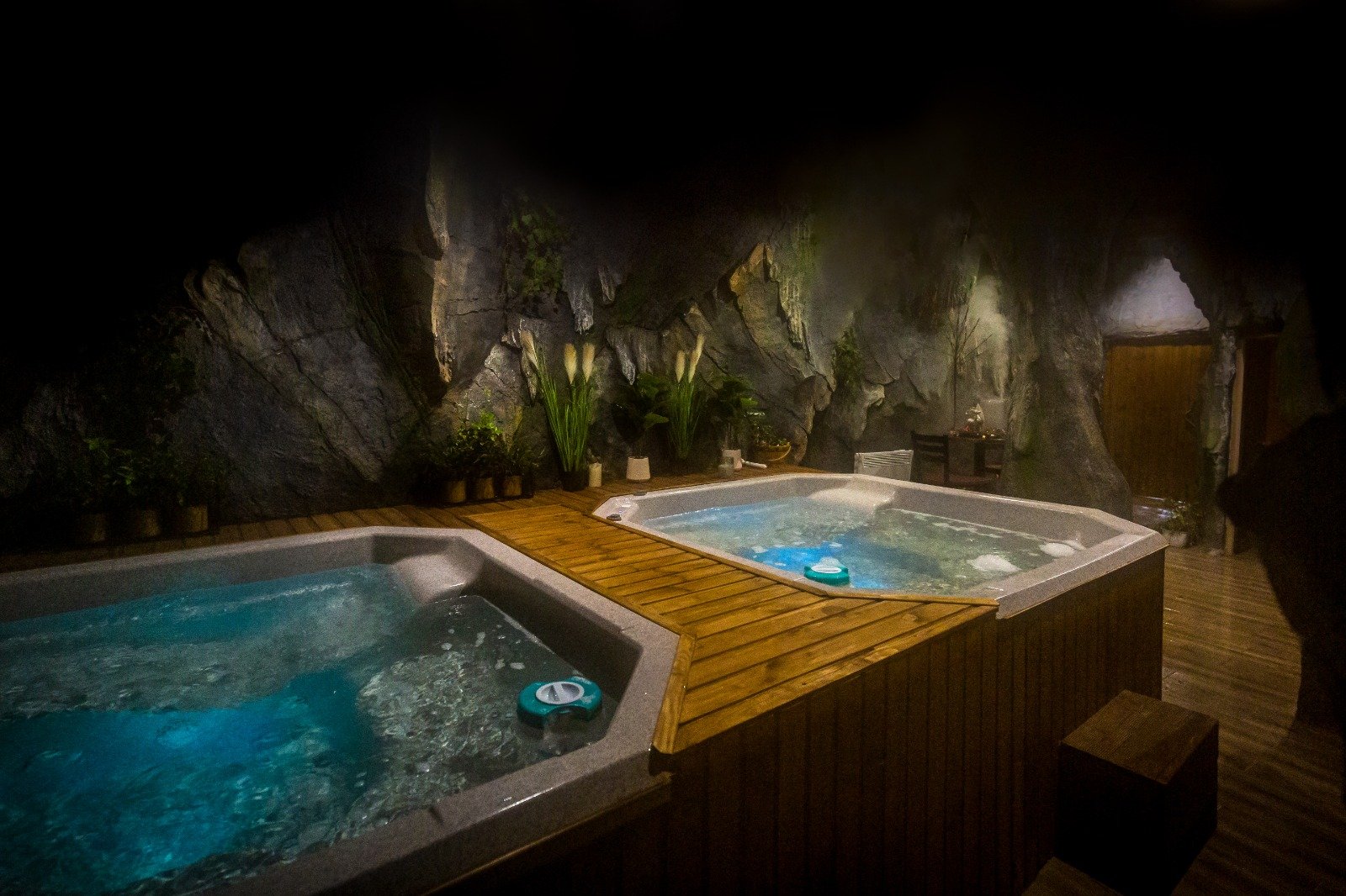 Piscină și SPA - La Grotta Resort - Vadu Crisului