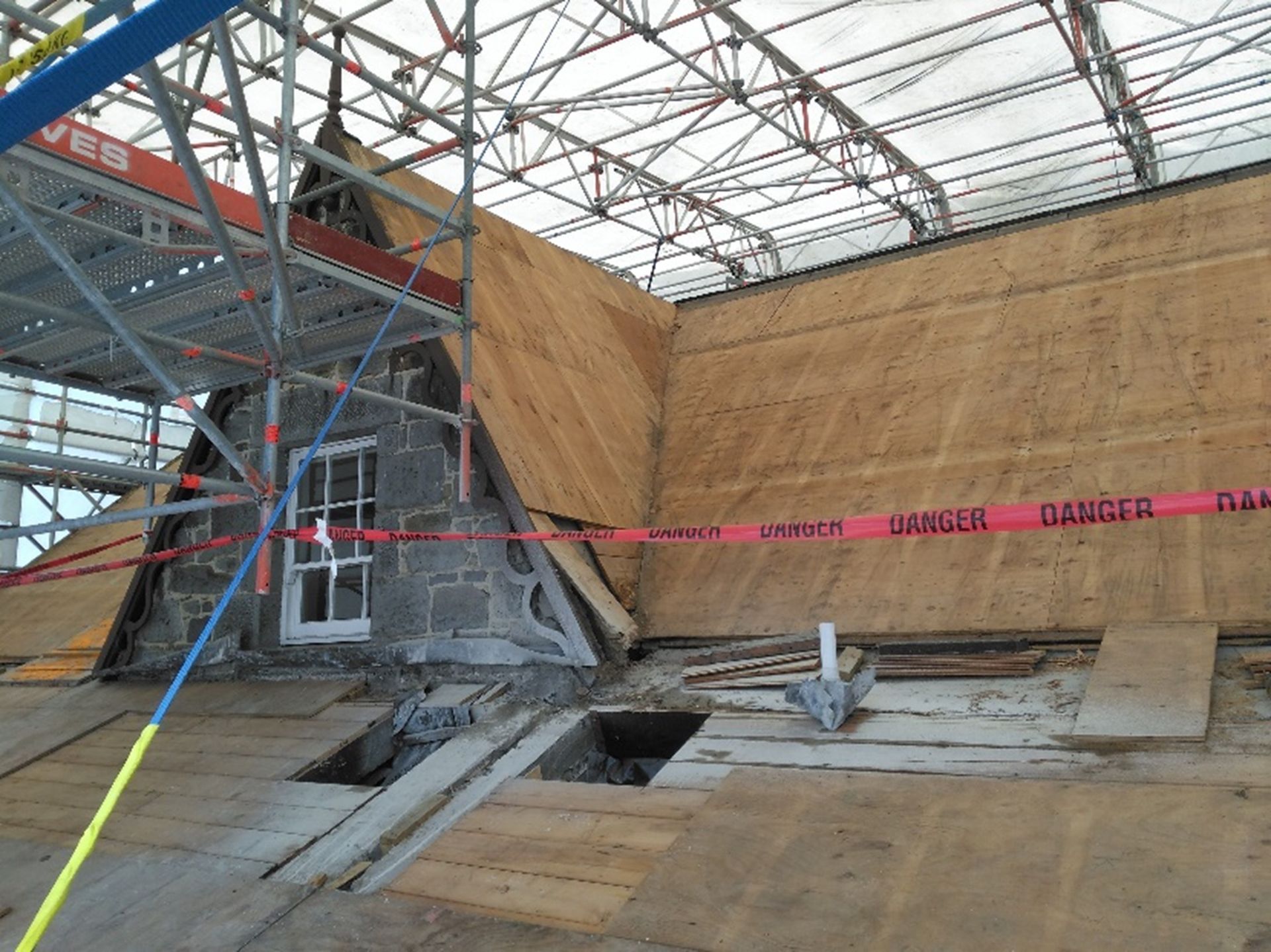 RDB Project Management - The Old Stone House Case Study