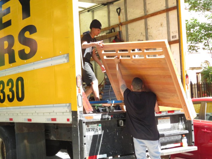 Local Movers Chicago | Moving Companies Chicago | Wolley Movers