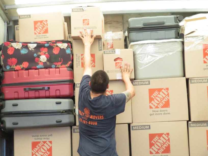 Local Movers Chicago | Moving Companies Chicago | Wolley Movers