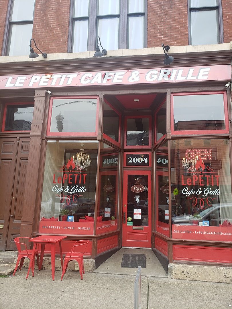 Le Petit Café & Grille | Pittsburgh | 412-245-1533