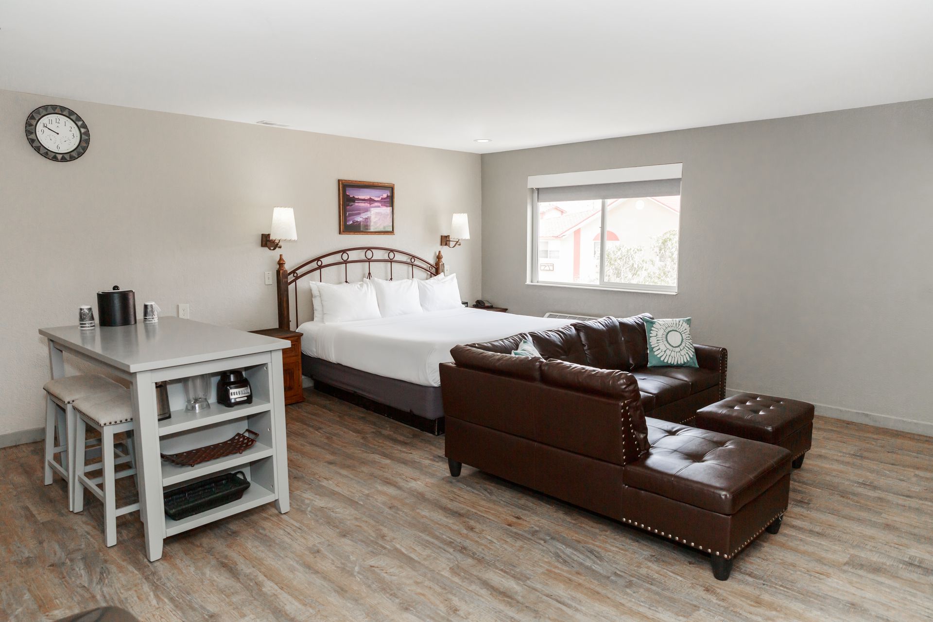 Hotel Rooms | Aarchway Inn | Moab