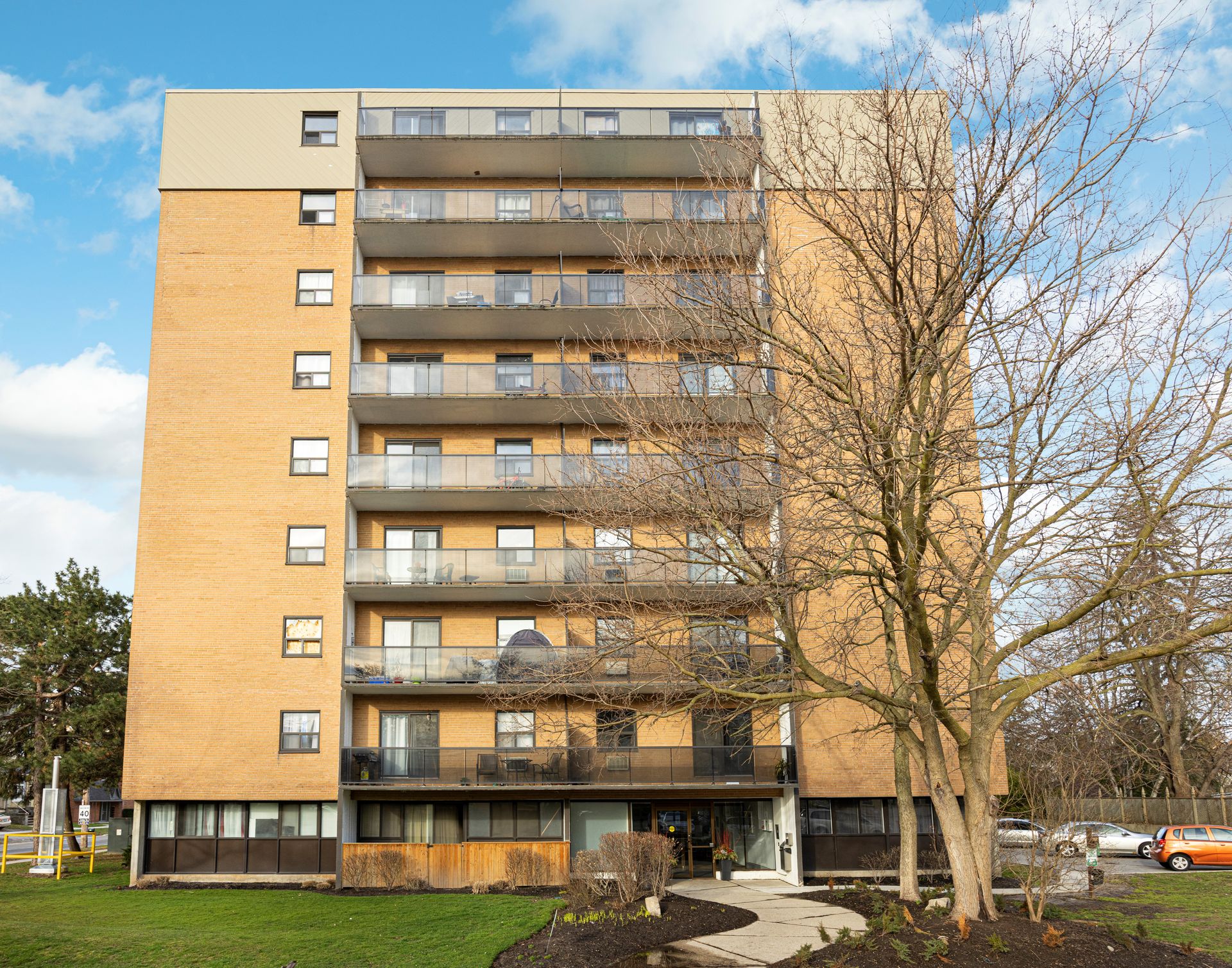 Queens Avenue Rentals at 396 & 498 Queens Avenue offers apartments for ...