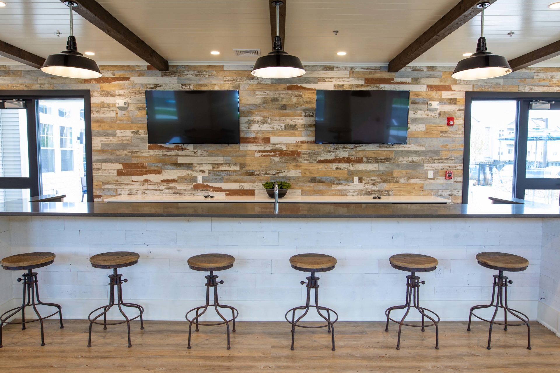 Home- TRAIL RUN VERNON, CT LUXURY APARTMENTS