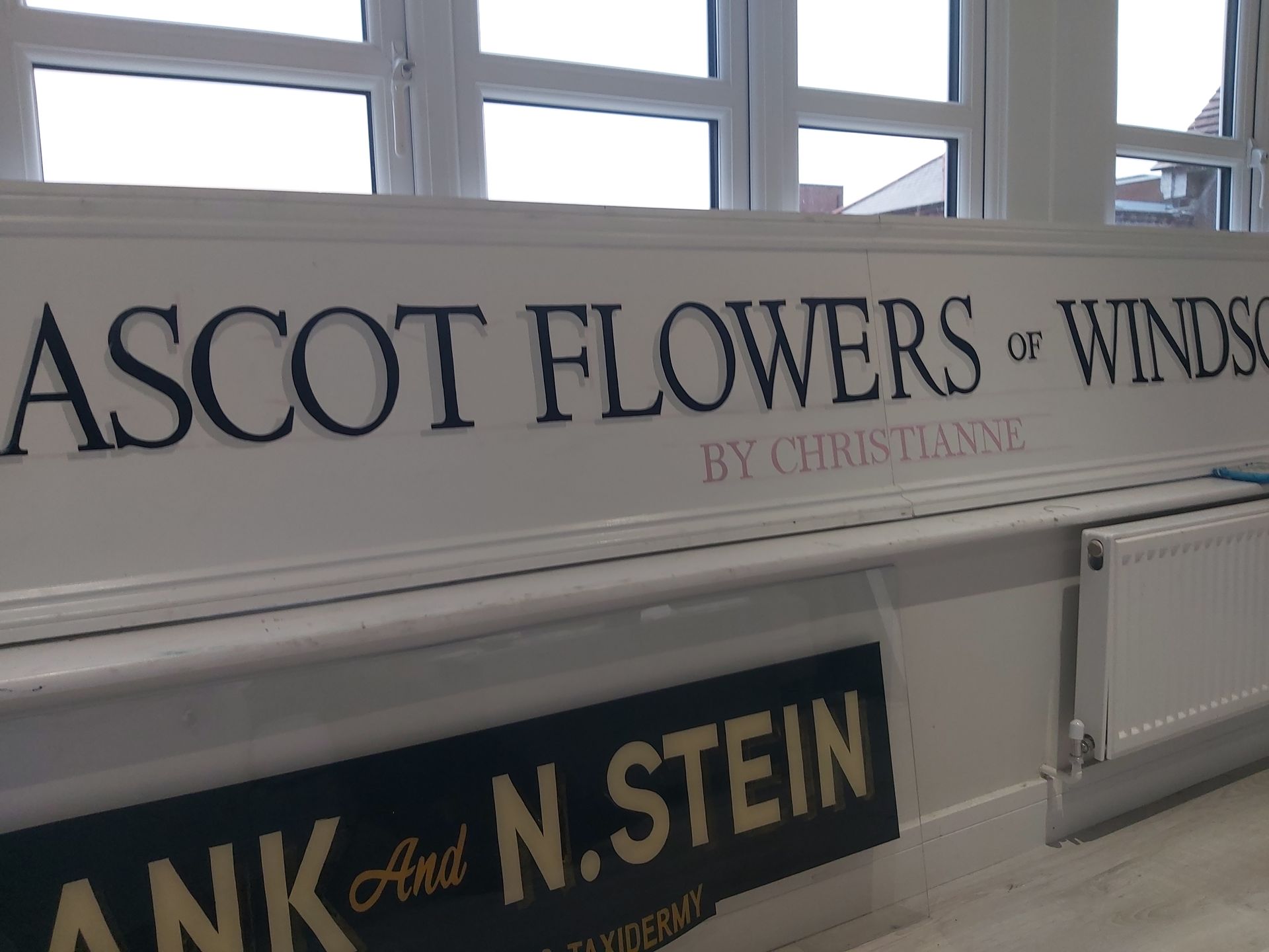 Ascot Signs Traditional Signwriter