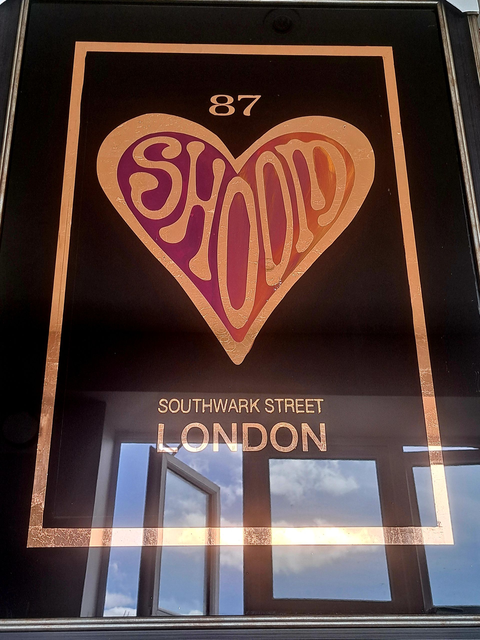 Ascot Signs Traditional Signwriter