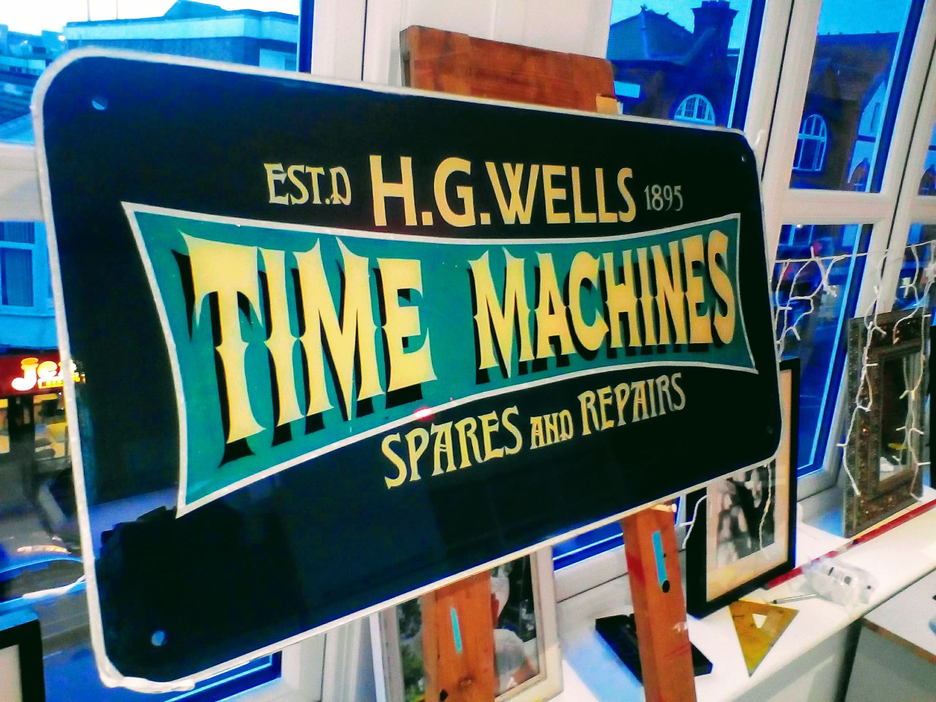 Ascot Signs Traditional Signwriter