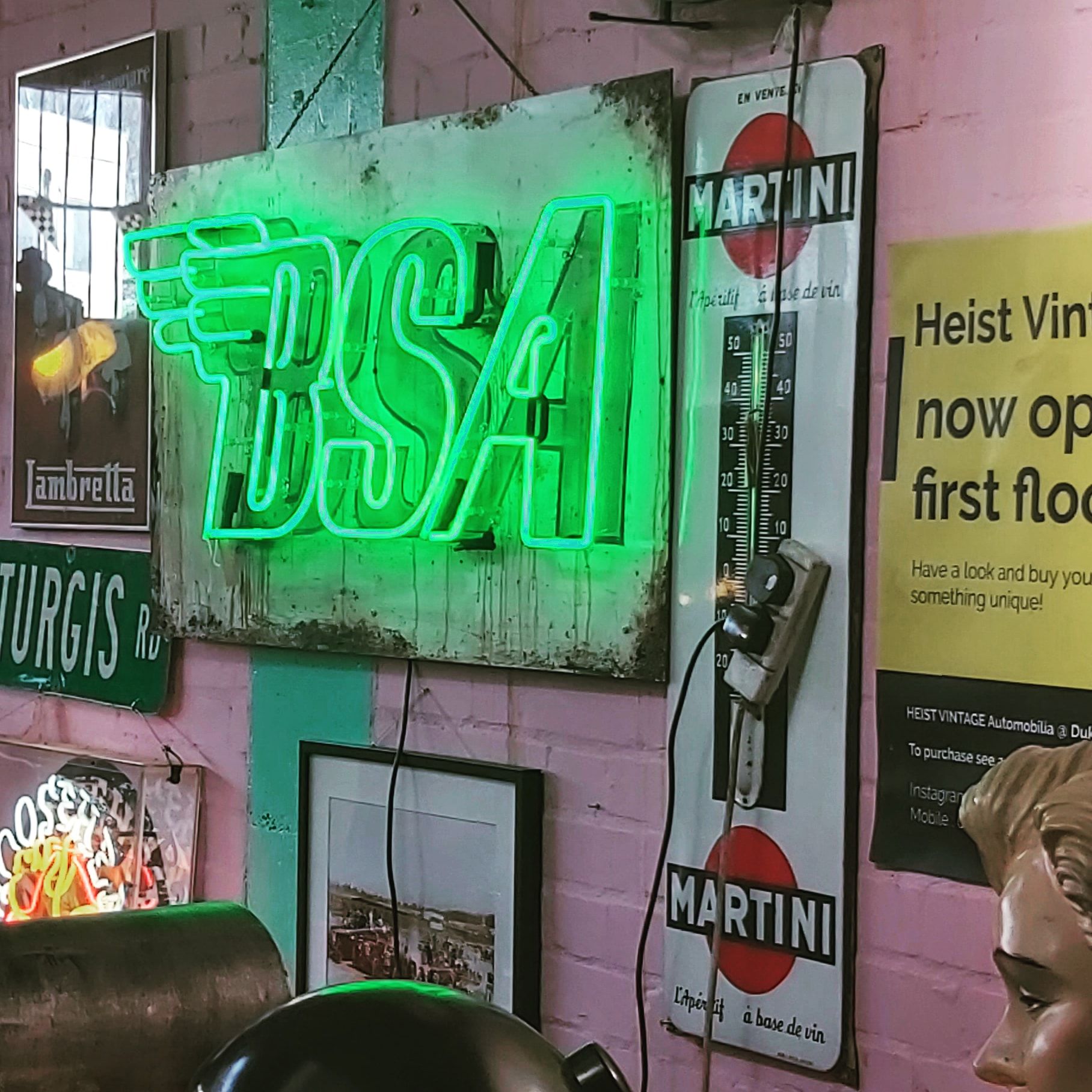 Ascot Signs Traditional Signwriter