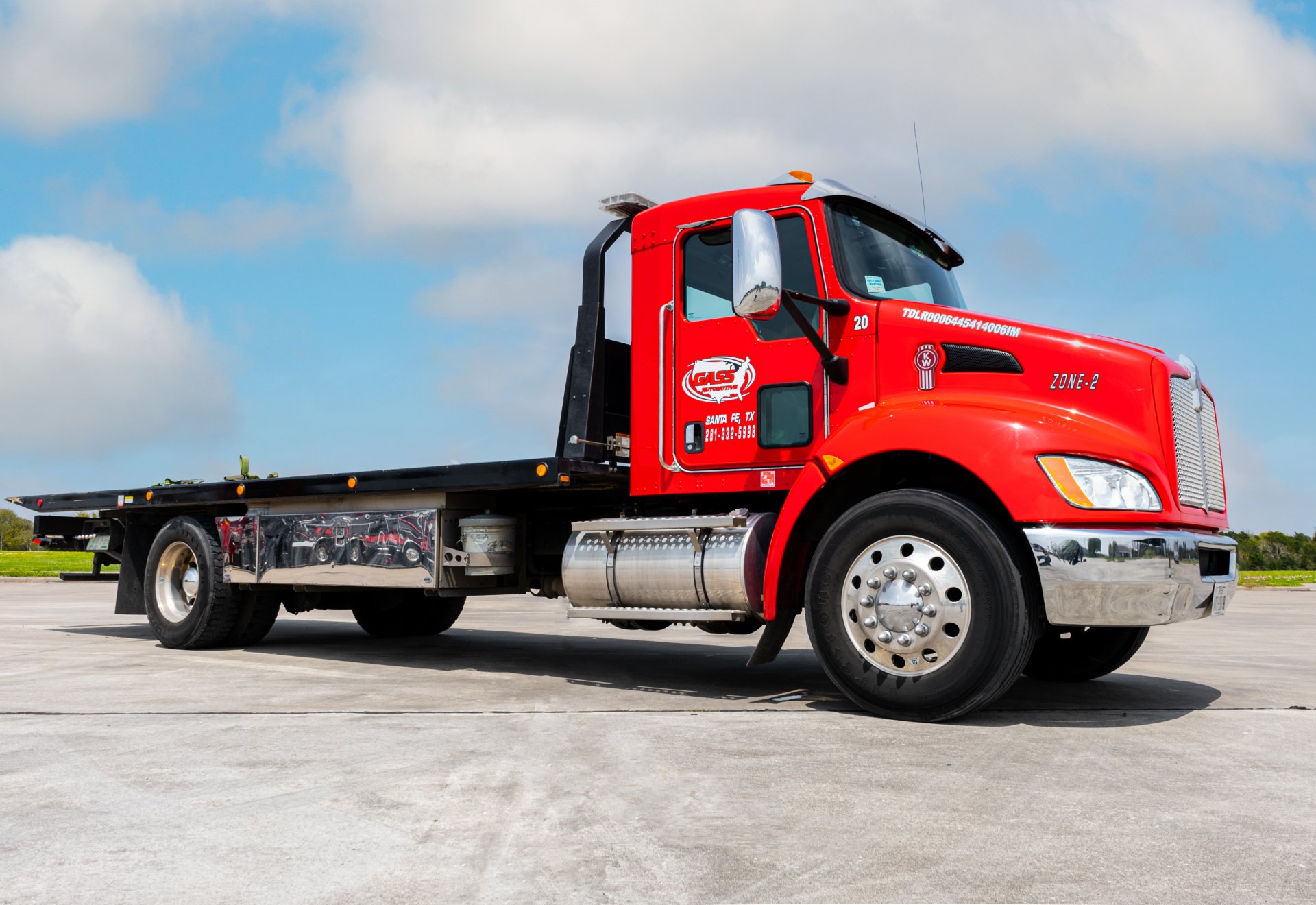 Service Trucks | 60 & 65-Ton Rotators | 20-Ton Rollback | 6-Ton Rollback