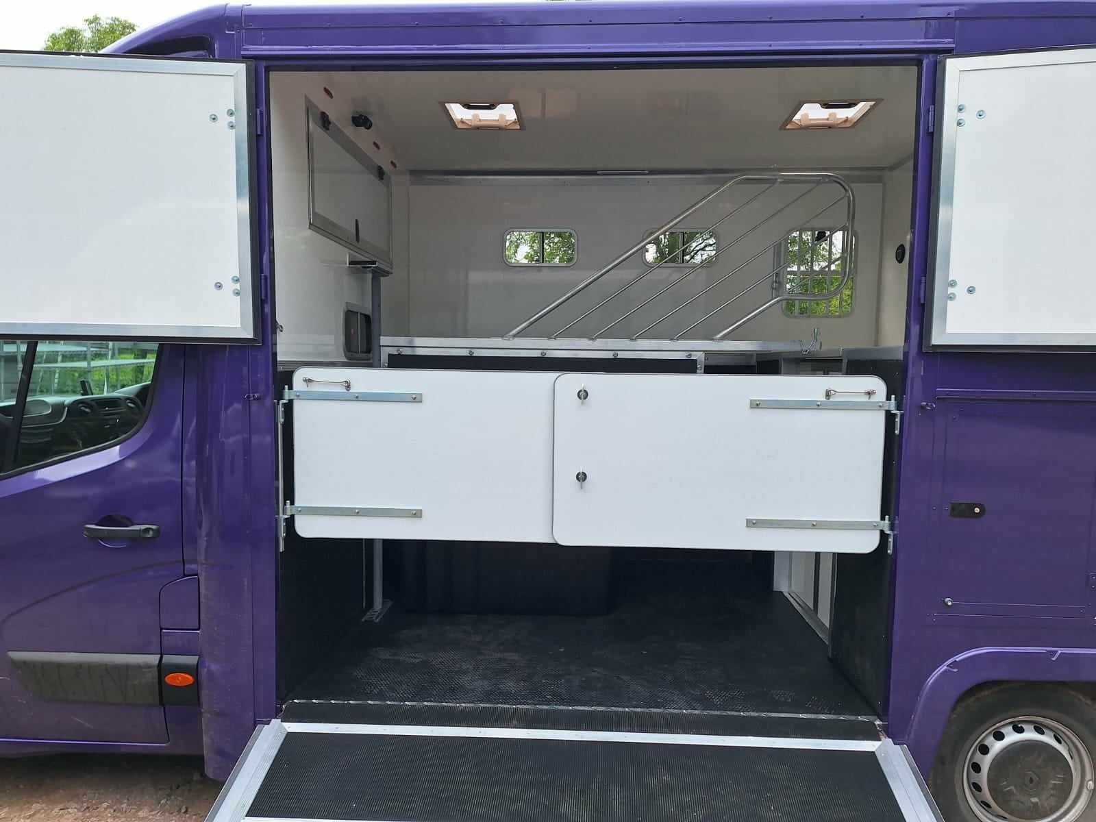 Horse Box Supplier in the UK | Travel Two Horseboxes