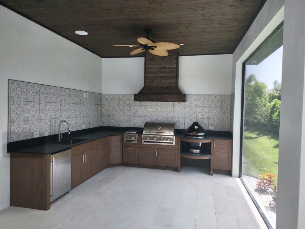 Outdoor Kitchens | Top Level Cabinetry | Cape Coral