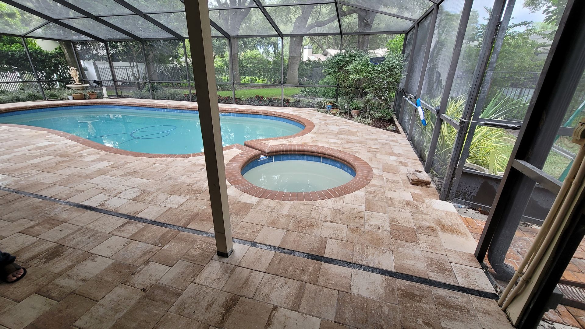 Paved Pool Decks in Tampa, FL | Sun Pavers of Florida Inc.