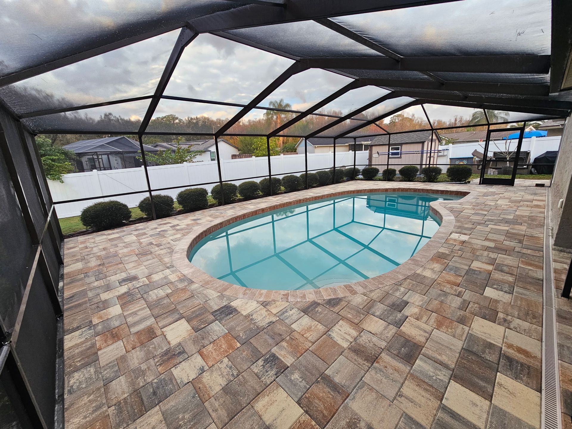 Paved Pool Decks in Tampa, FL | Sun Pavers of Florida Inc.