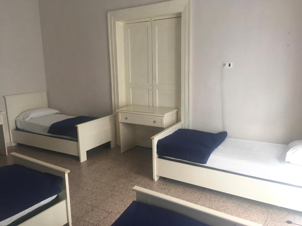 6 Small Rooms | Home