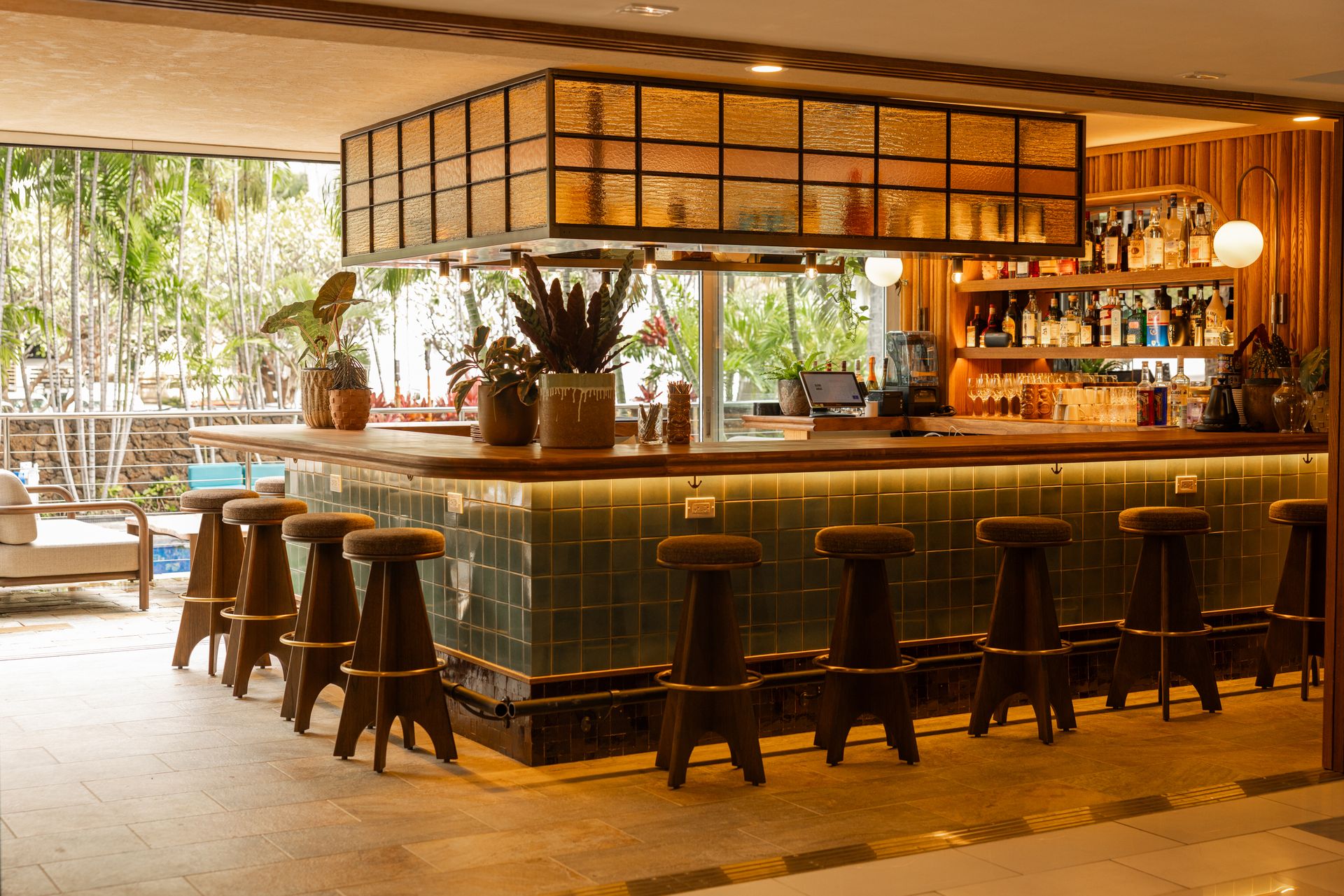 Peppermint Cafe & Pool Bar | Zetton, Inc