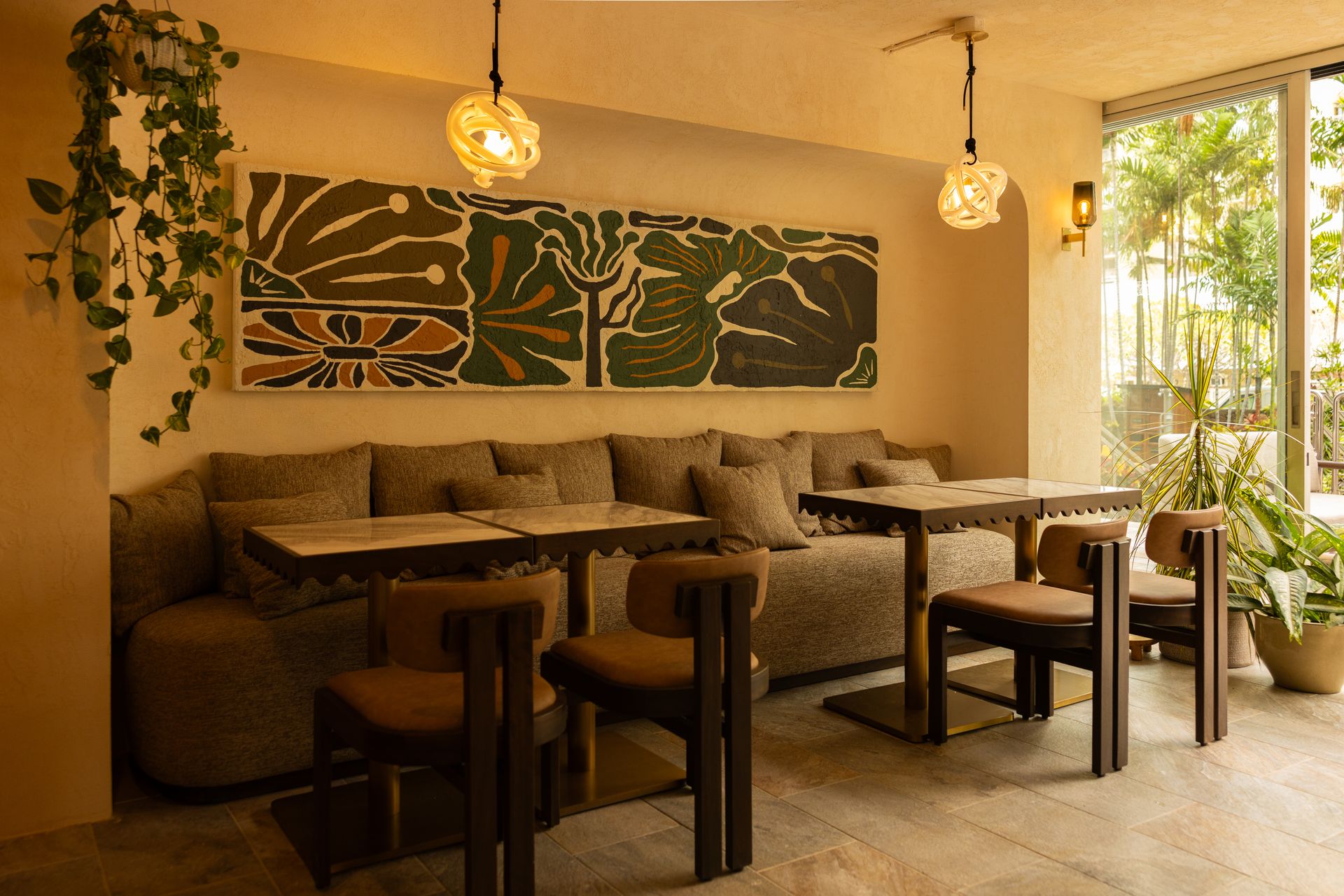 Peppermint Cafe & Pool Bar | Zetton, Inc