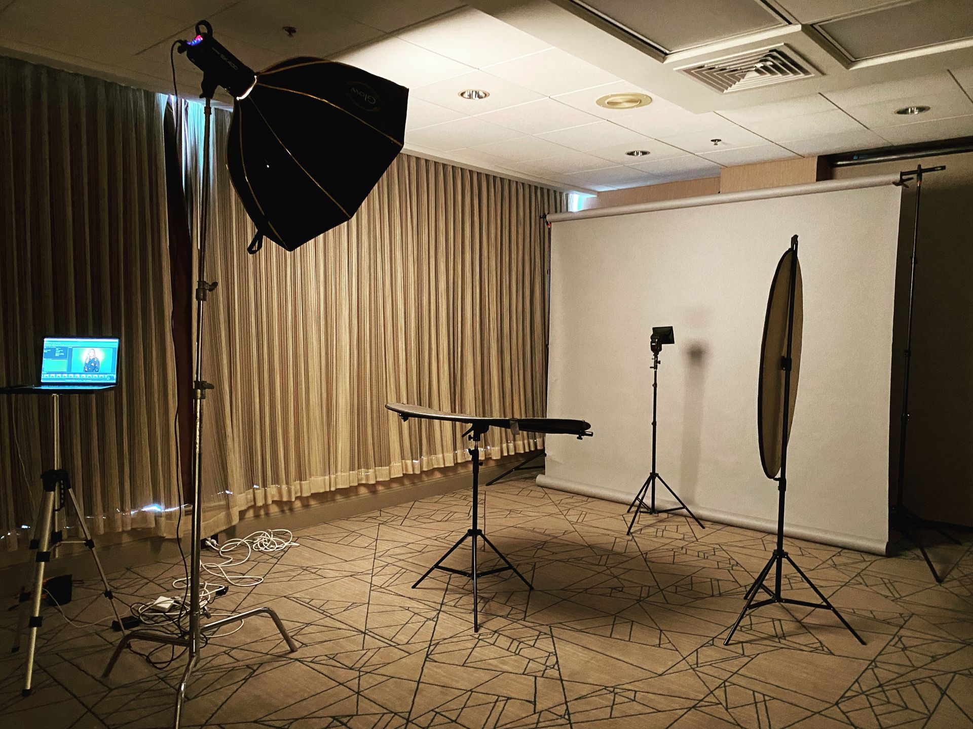 Mobile Studio Dallas | Headshot Photographer Dallas