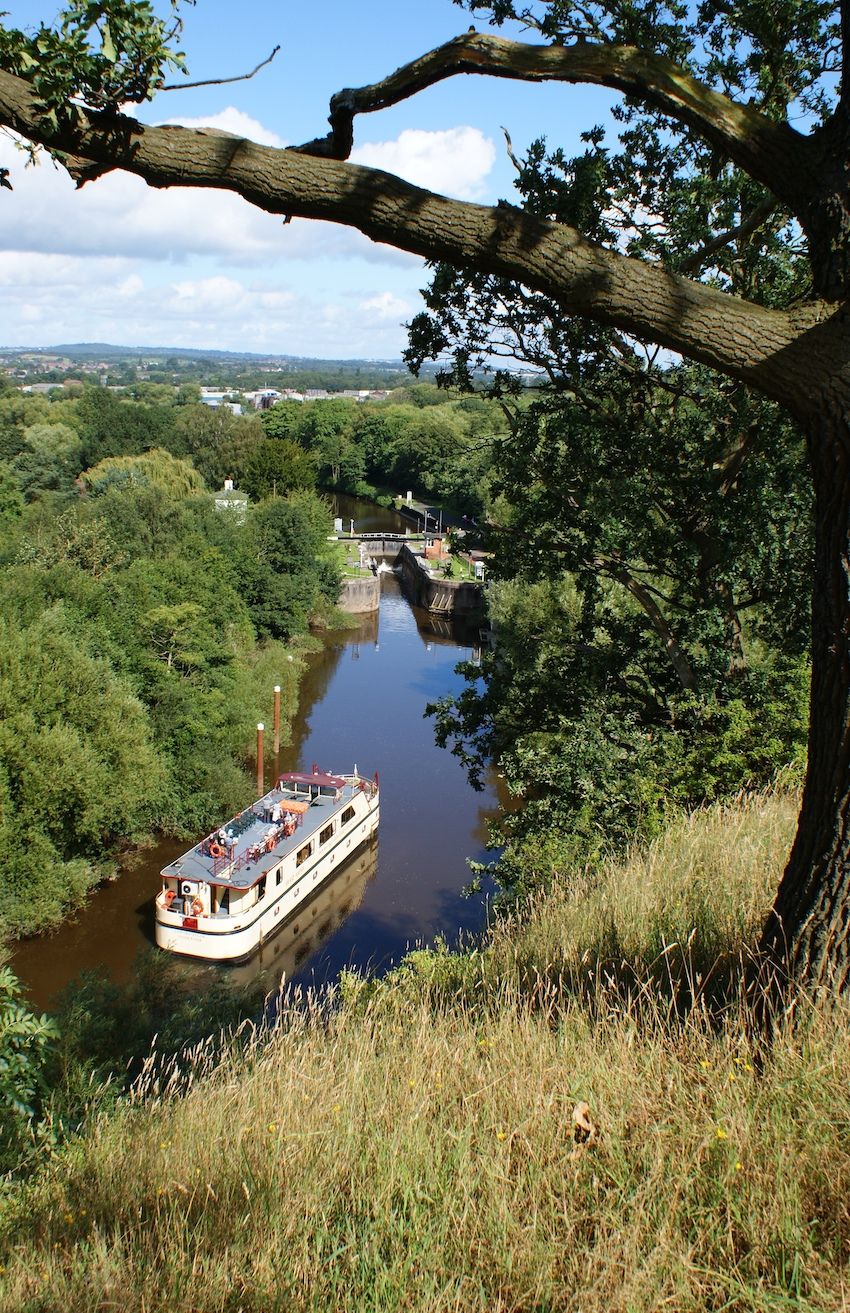 English Holiday Cruises