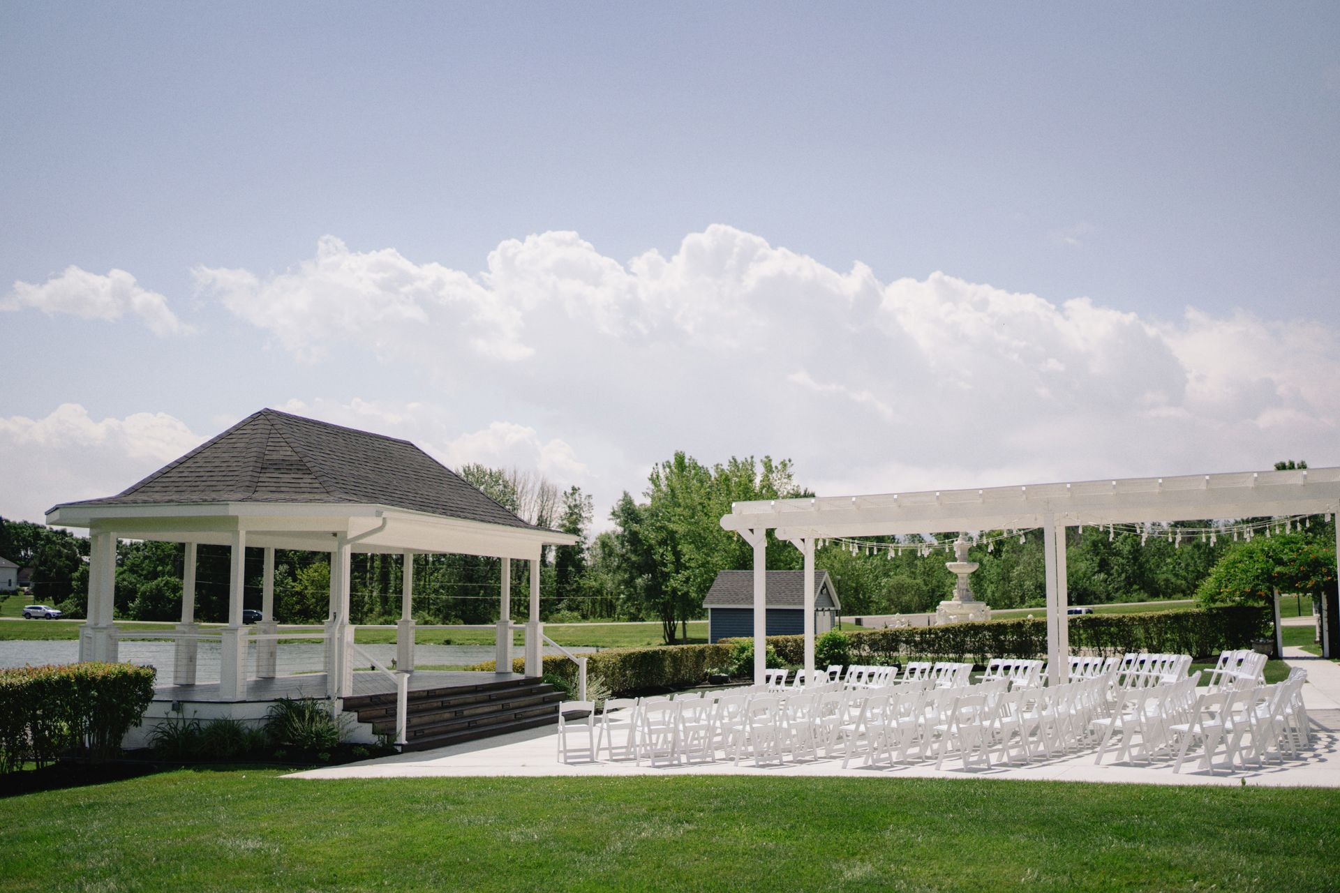 Venue Courtyard & Grounds | The Ballroom at Carey Lake
