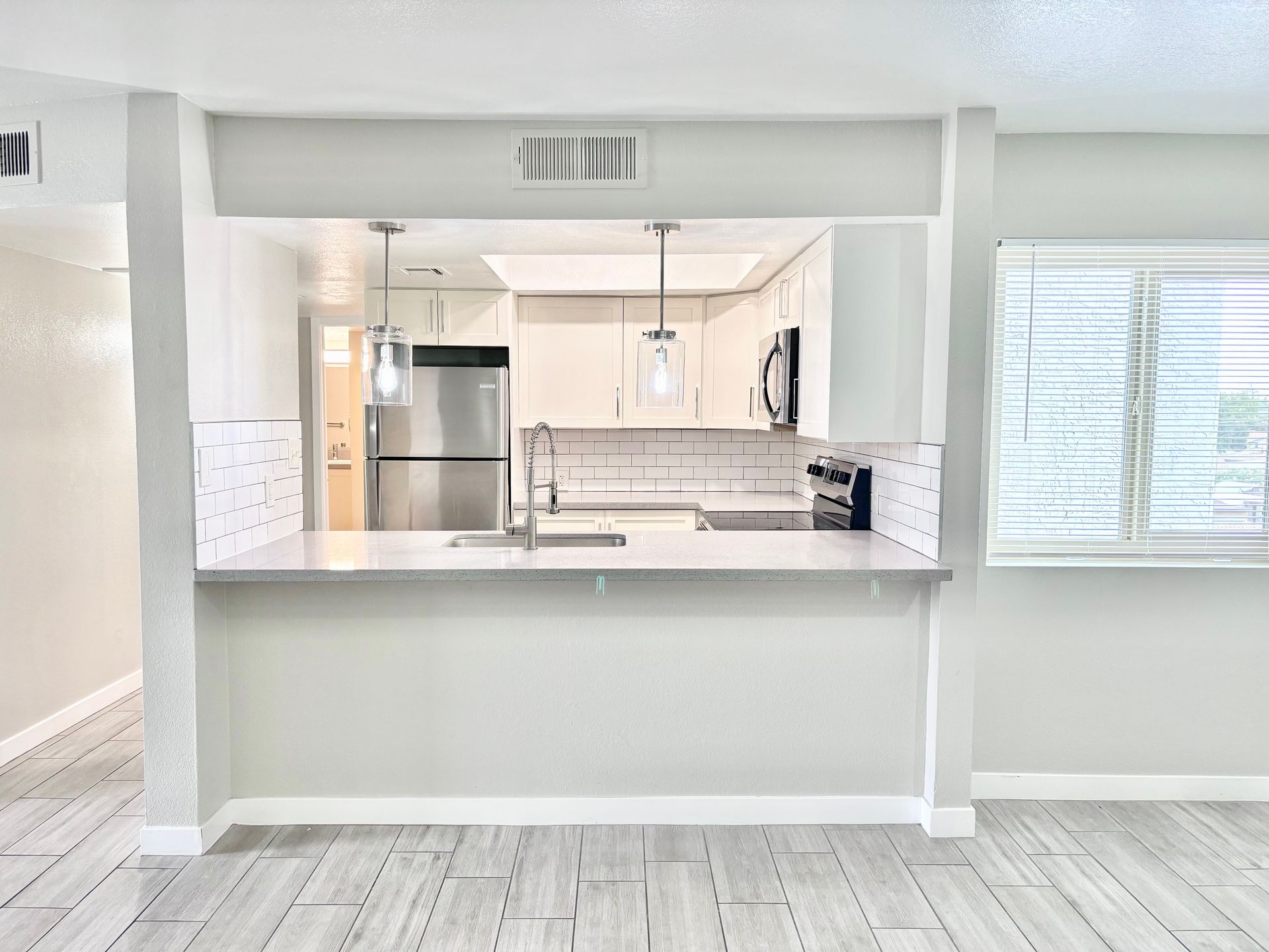 Modern Upgraded Apartments/Townhomes For Rent In Arcadia