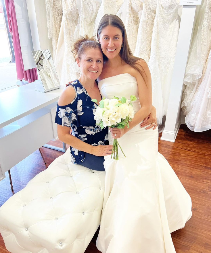 Find Your Dream Sample Sale Wedding Dresses Chicago at Fifi's