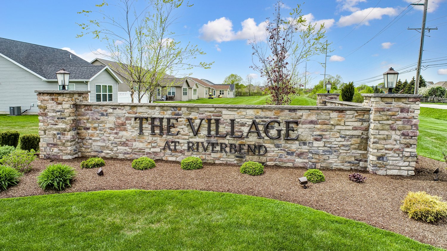 The Village at Riverbend / Stylish Villas on Large Lots