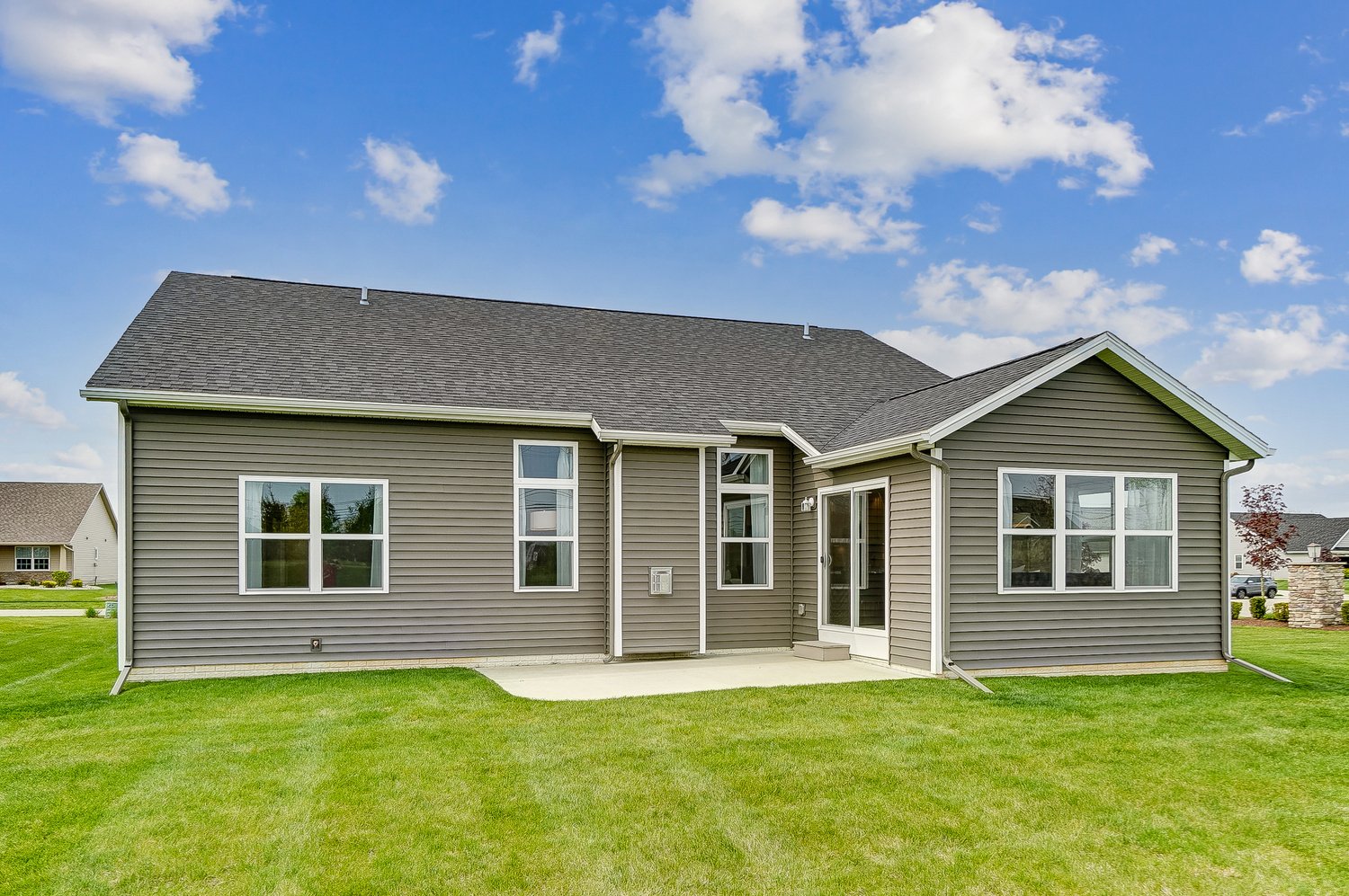 The Village at Riverbend / Stylish Villas on Large Lots