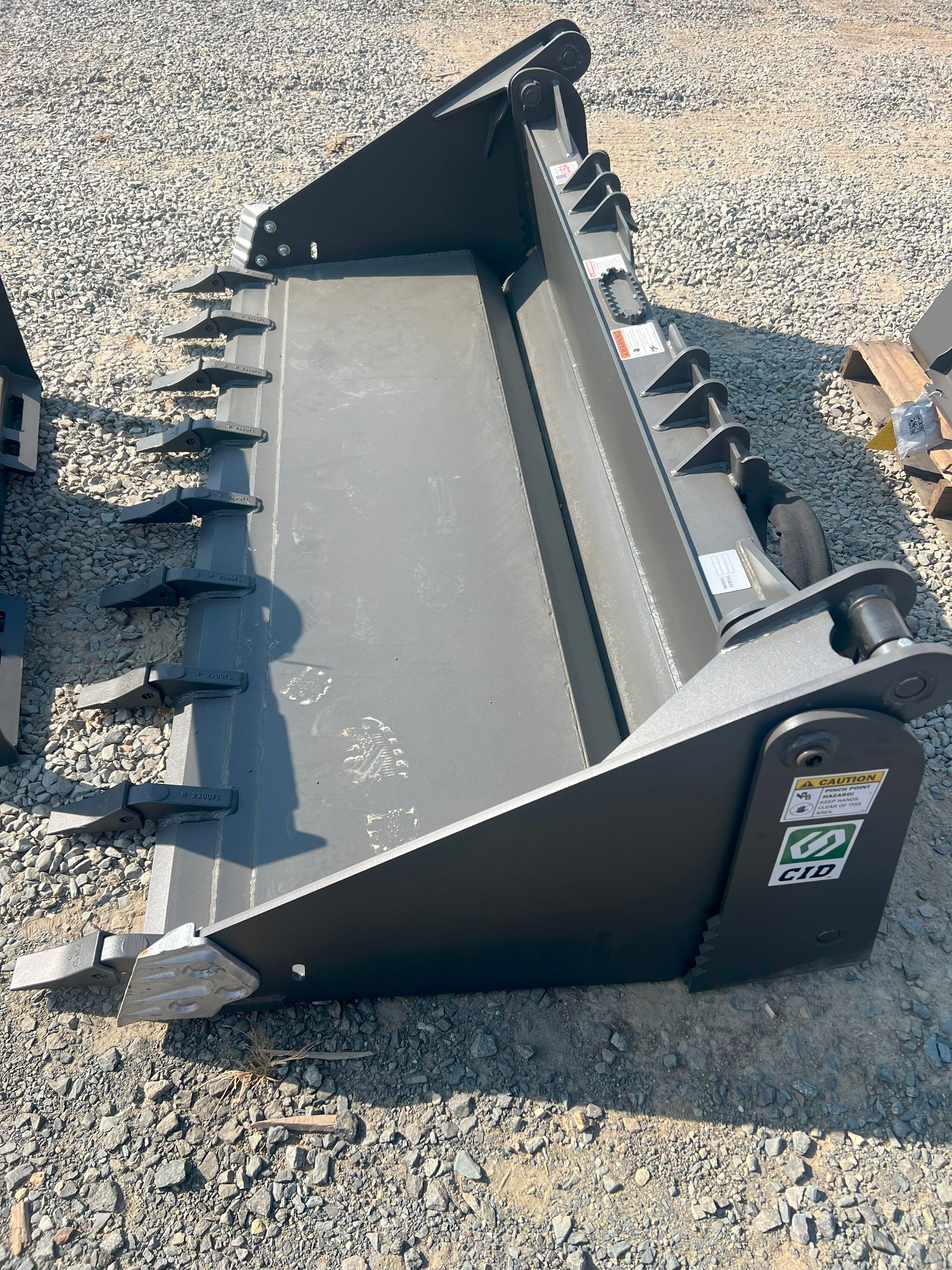 4-in-1 Combo Buckets