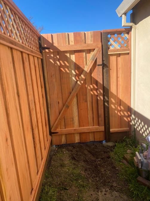 Custom Fences | Finesse Fence Inc