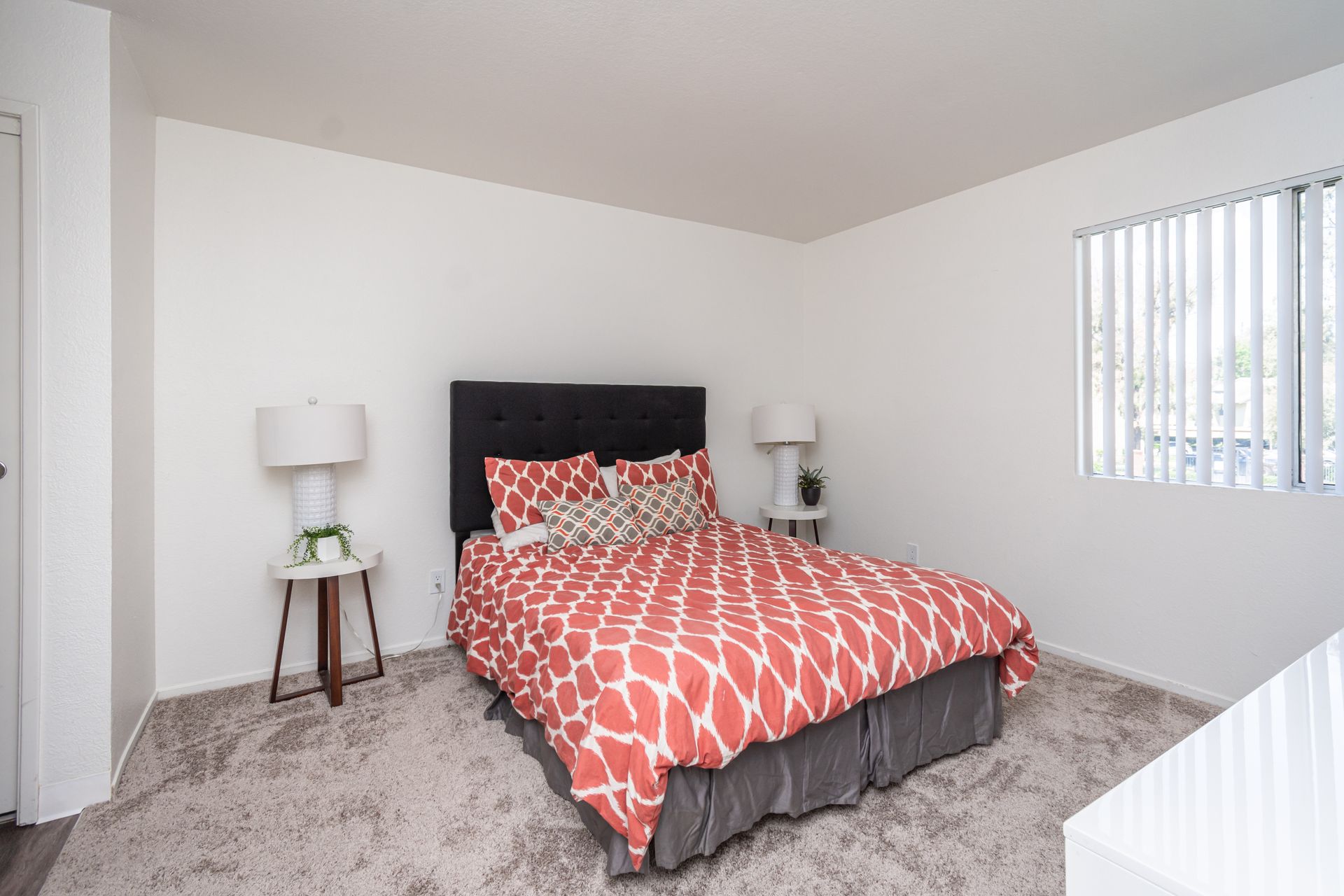 Carmel Pointe Apartments