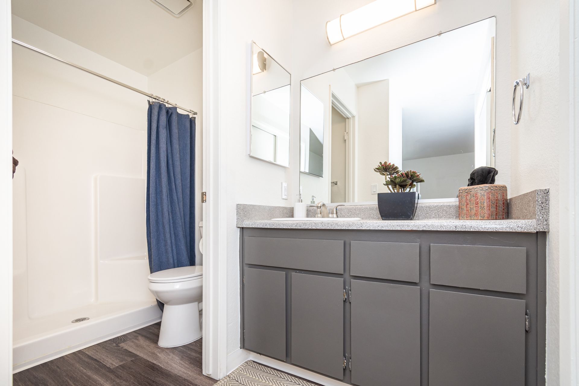 Carmel Pointe Apartments