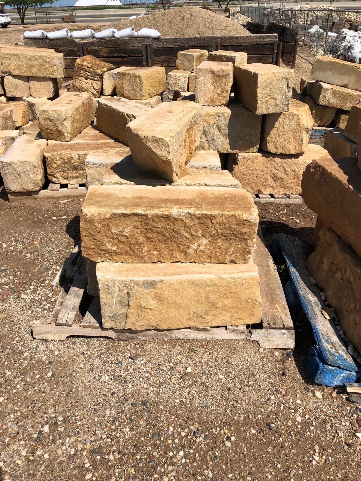 Boulder Gallery | Texas Rock and Flagstone