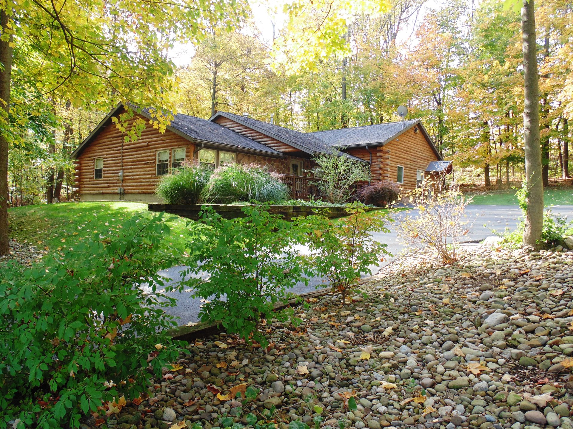 Tranquil Retreat at Sojourner's Cabin Suites in Ohio's Amish Country