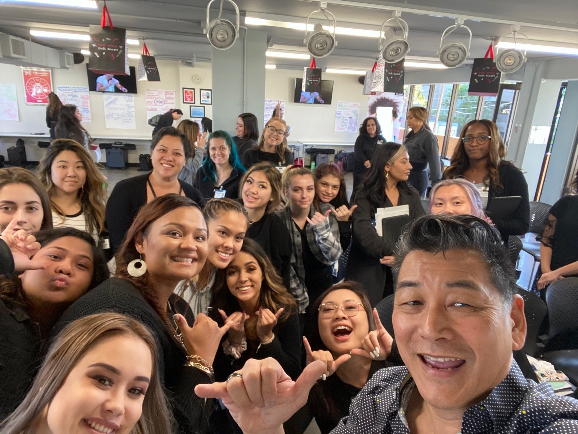 Mobile Shear Sharpening Services Honolulu, Oahu HI | Shear Doctor