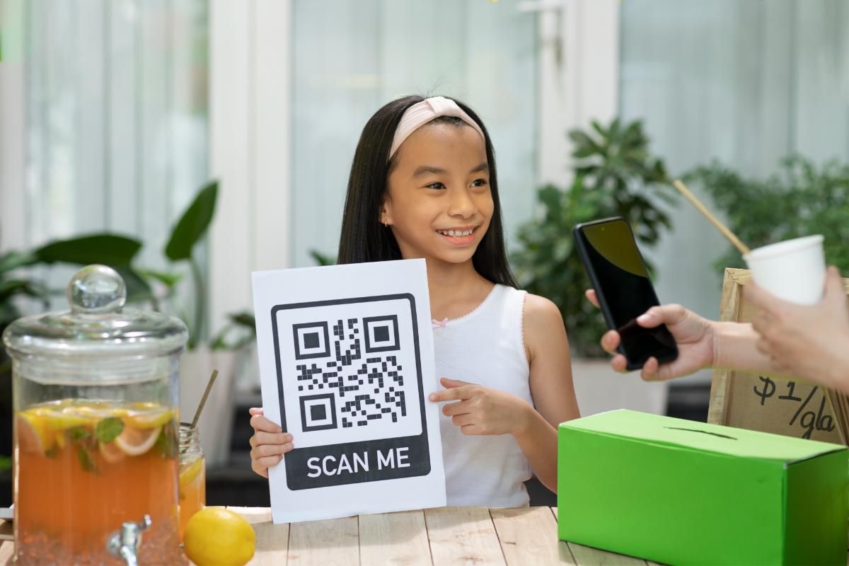 QR Code Photo Booth Sydney: Boost Guest Engagement Easily