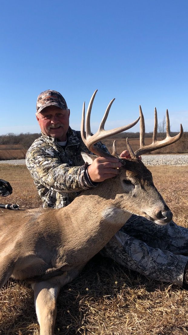 Kansas Trophy Whitetail Deer Hunting | CK Outfitters