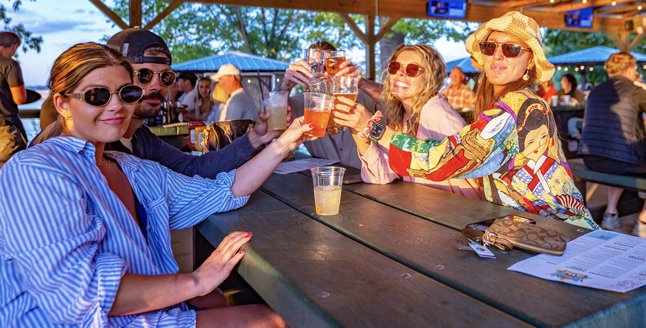 Tiki Turtle Restaurant - Green Turtle Bay Resort