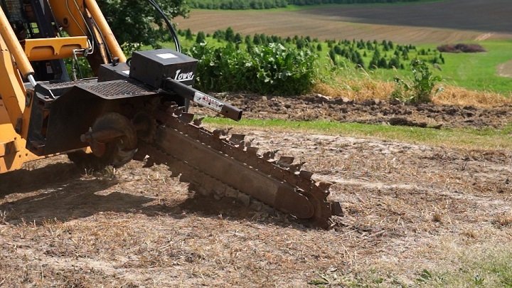 Lowe Trenchers | Lowe Manufacturing Inc.