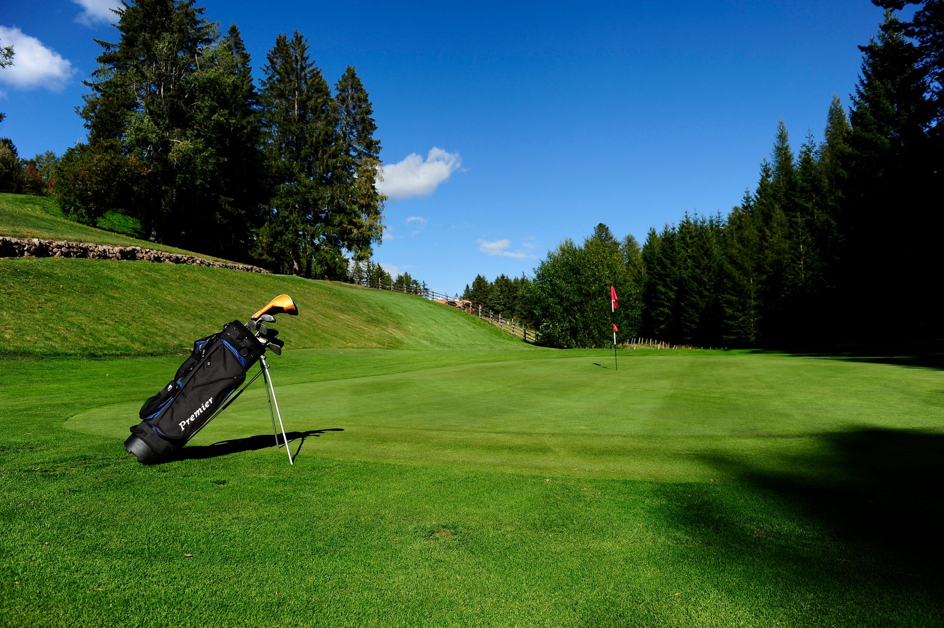 Golfing in the Dolomites in Petersberg