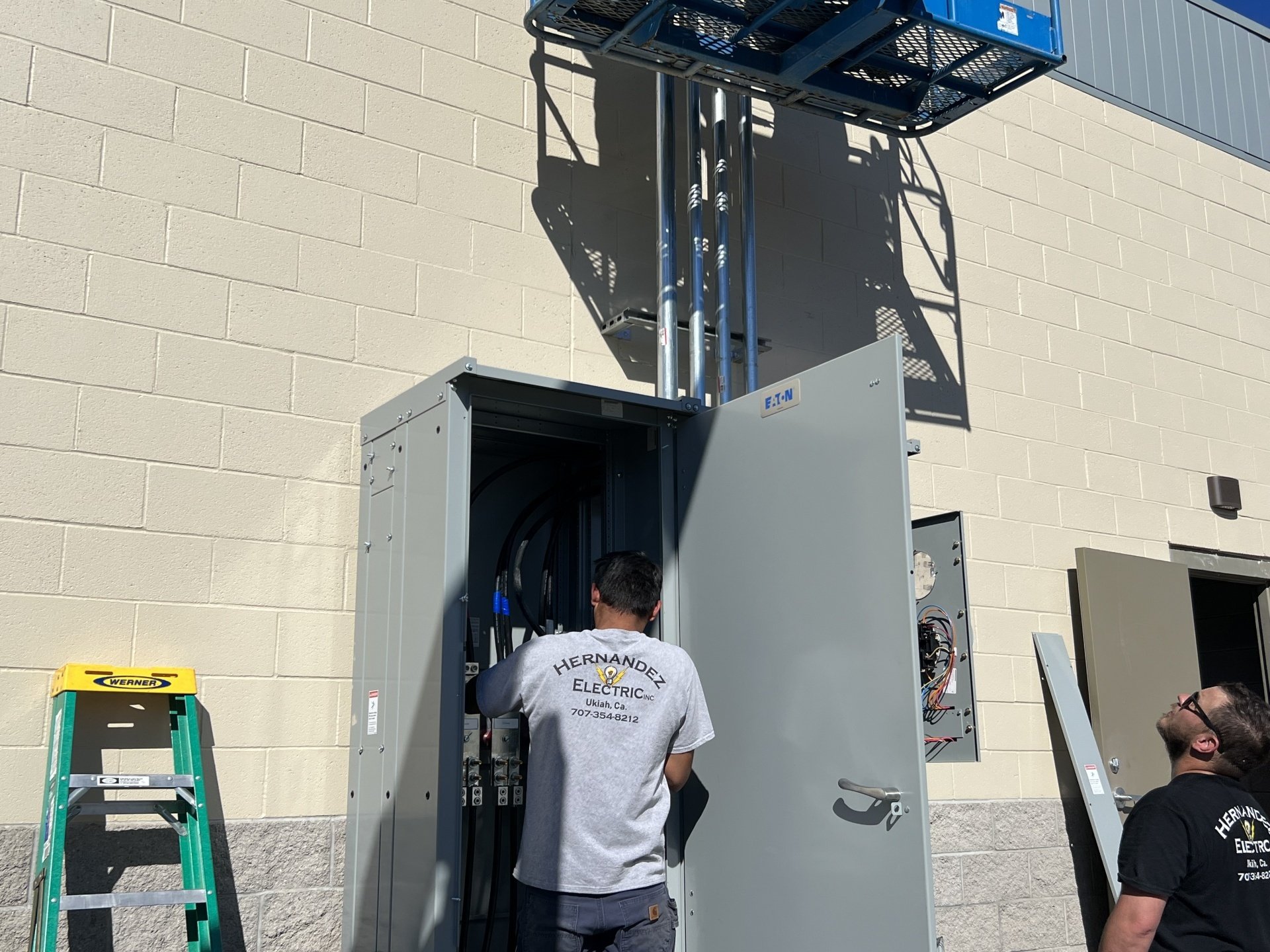 Home [www.hernandezelectricinc.com]