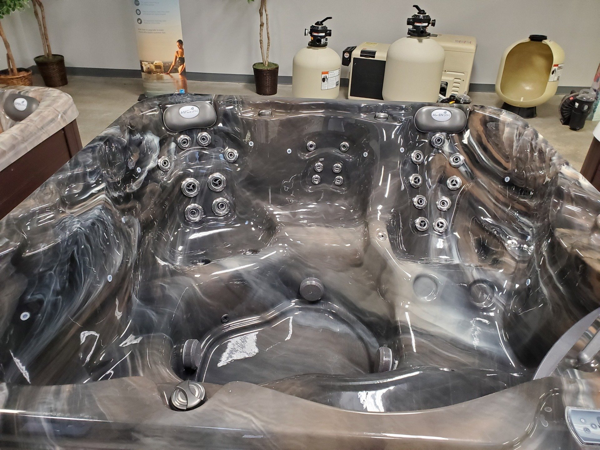 Built-In Spas | Springfield, IL | M & M Pools/Spas