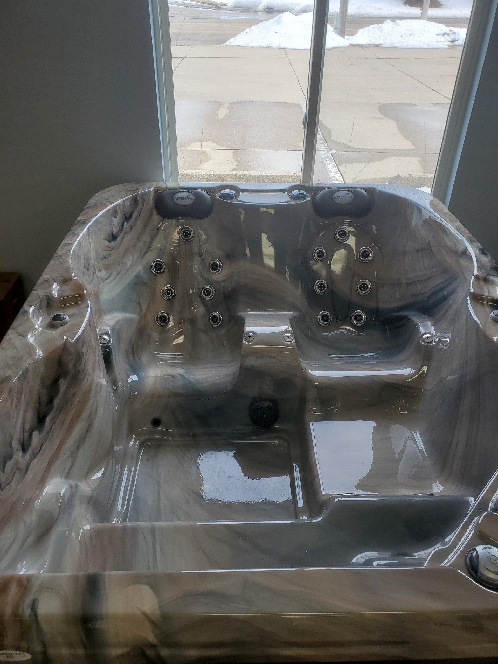 Built-In Spas | Springfield, IL | M & M Pools/Spas