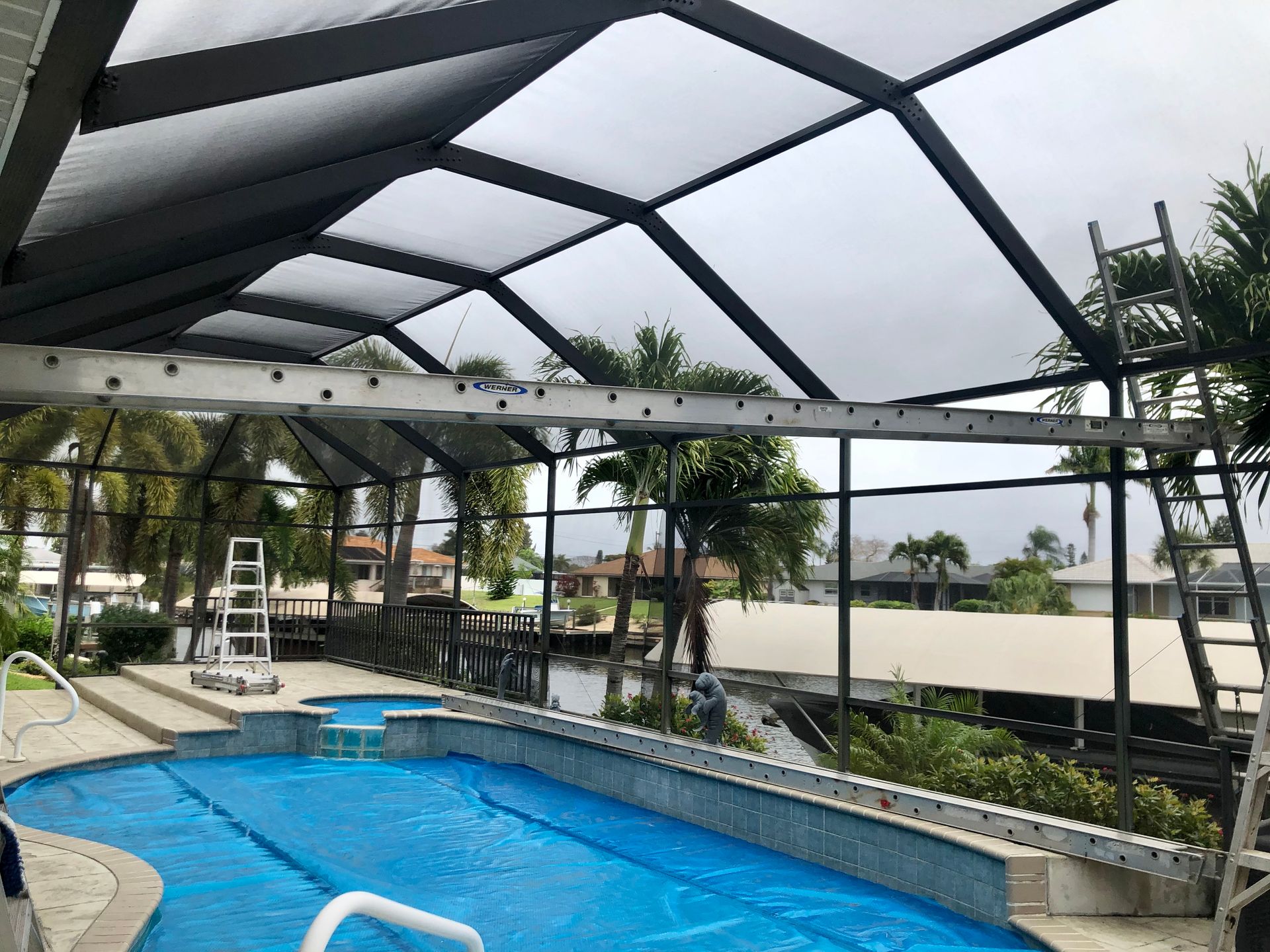 Top-Notch Screen Enclosure Services | Fort Myers, FL