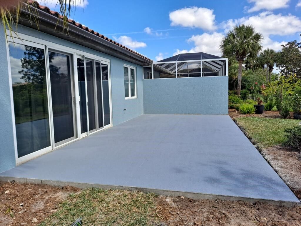 Top-Notch Screen Enclosure Services | Fort Myers, FL