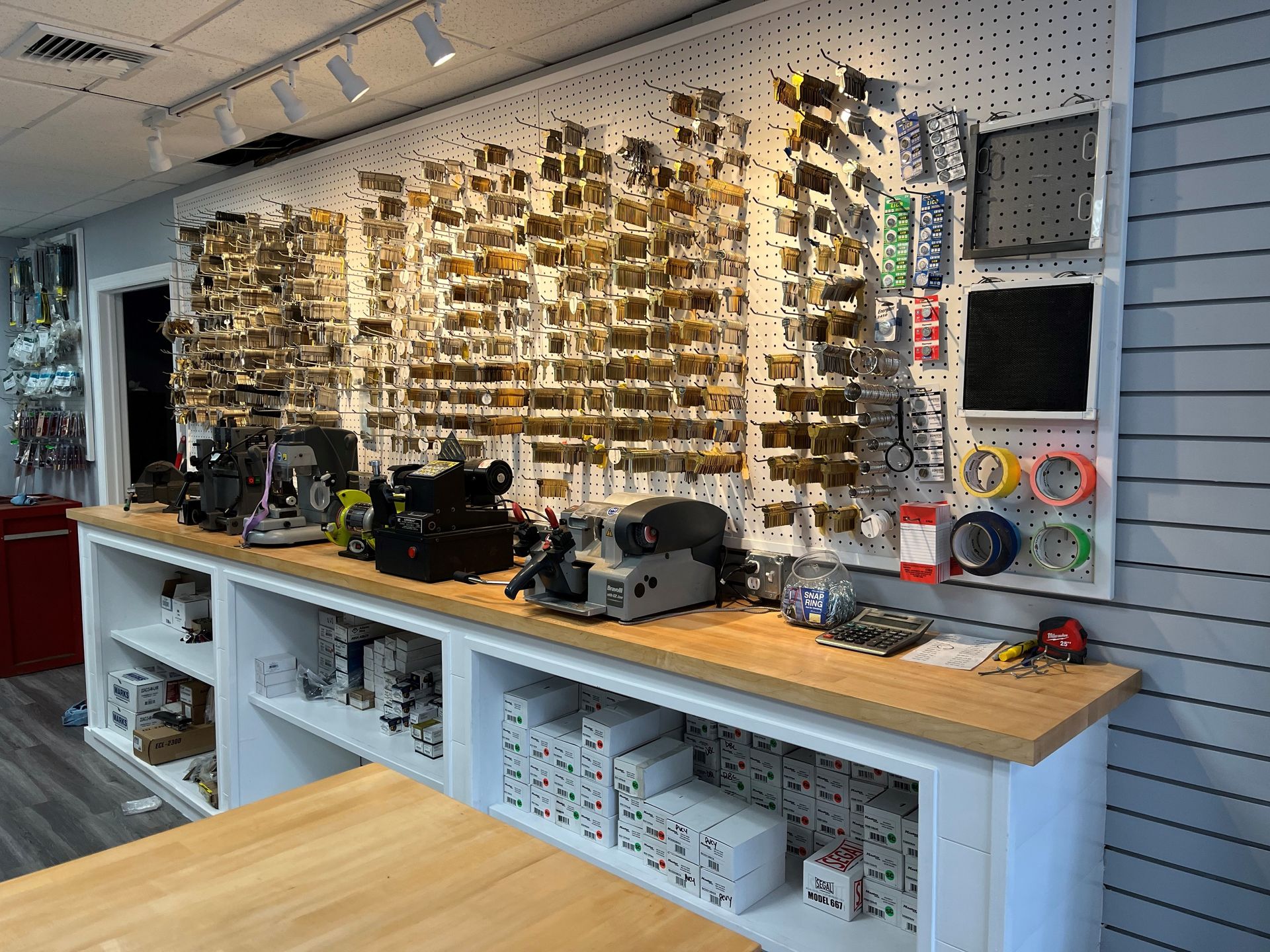 Locksmith and Window Screen Services | Staten Island, NY