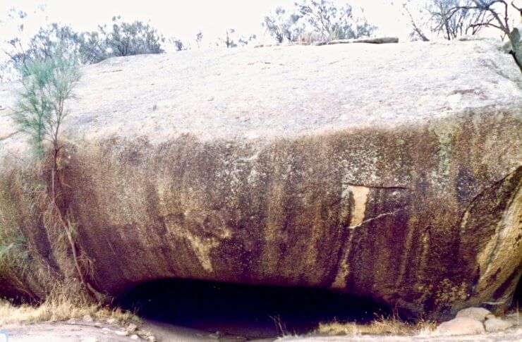 Ochre: an ancient health-giving cosmetic