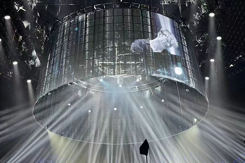 INDOOR AND OUTDOOR LED VIDEO WALL DISPLAYS